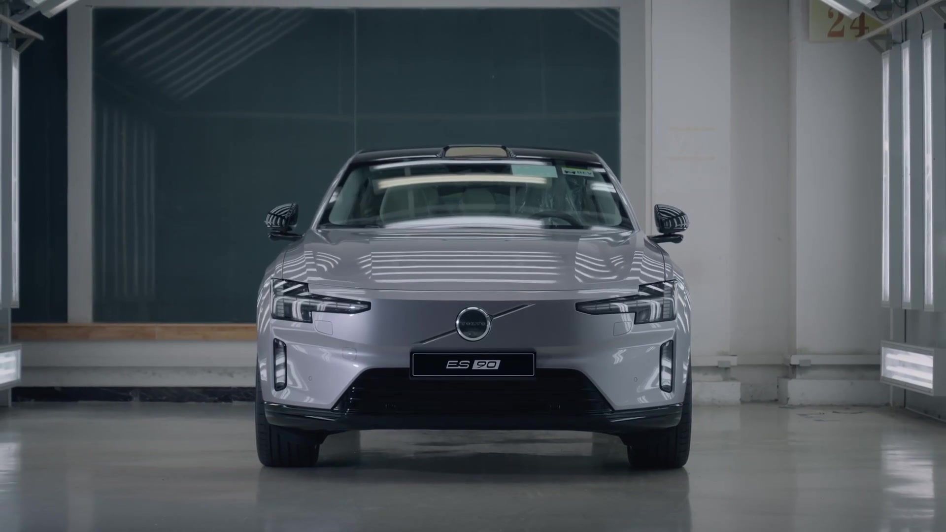 Video: Volvo Cars starts production of the new fully electric Volvo ES90